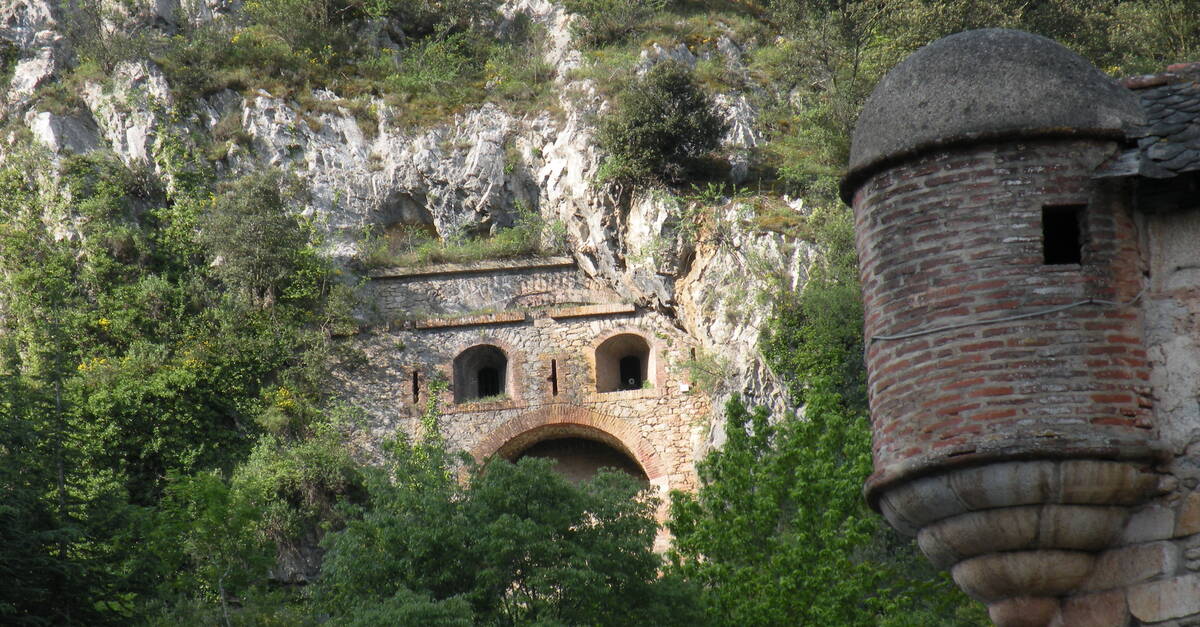 The Cova Bastera Cave Conflent Canigo Tourisme Le Canigou the-cova-bastera-cave-conflent-canigo-tourisme-le-canigou